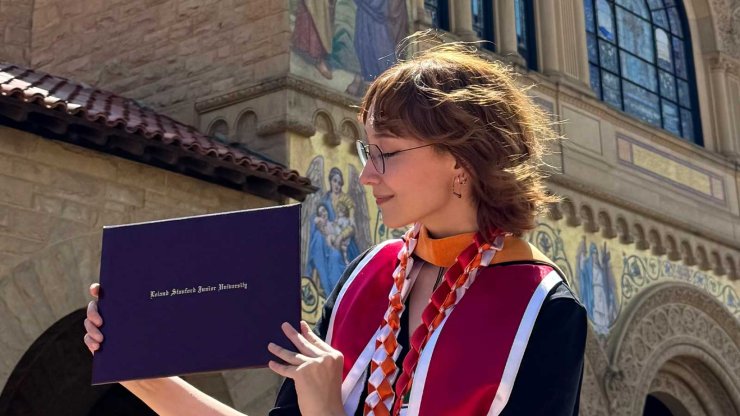 Stanford Online Awards Karla Naranjo James Gibbons Prize | Stanford Online
